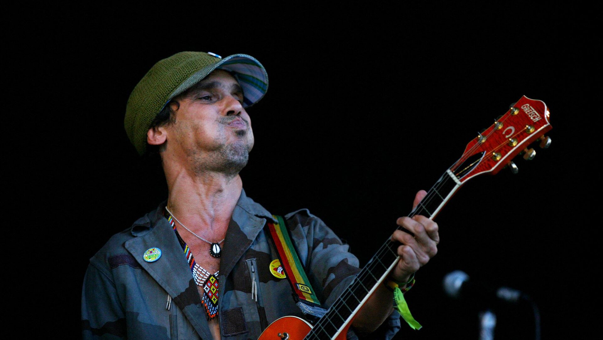 ¿Manu Chao con un pie en México? Retirarán la categoría de 'persona non ...